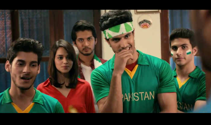 Pakistan fans offer Indian fans ‘tissues’ after finally getting ‘mauka ...