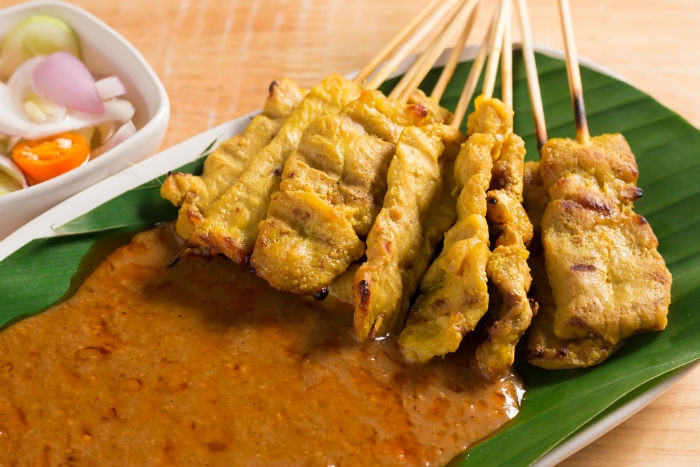 Singapore’s Satay Street is Paradise for Food Lovers! | India.com