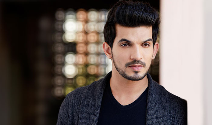 Aww! Arjun Bijlani Is In New York For IIFA 2017 And Is Missing Son ...