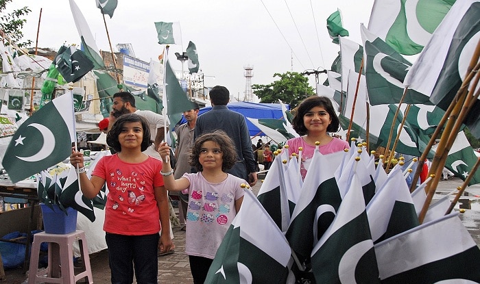 To Beat India Pakistan Hoists Flag Taller Than 360 Feet Tricolour On