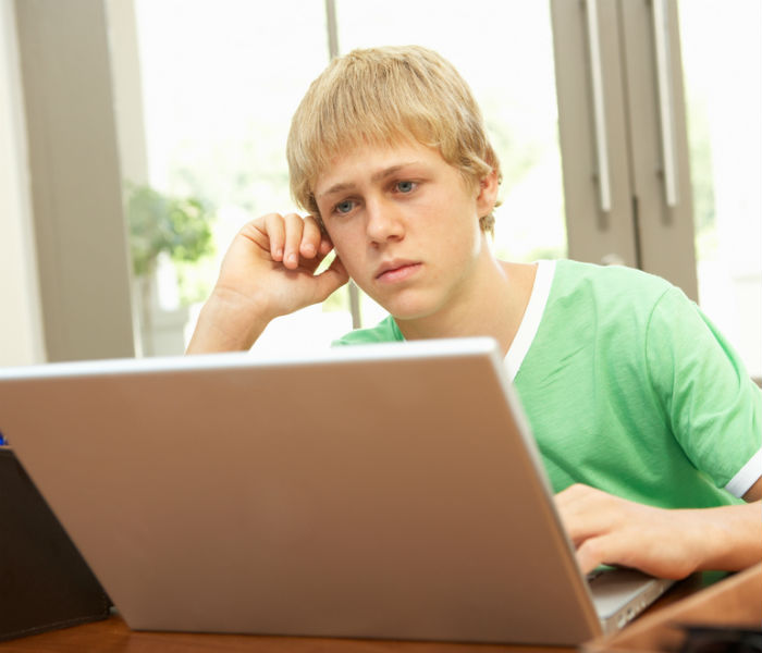 5 Signs Your Child Is Emotionally Disturbed | India.com