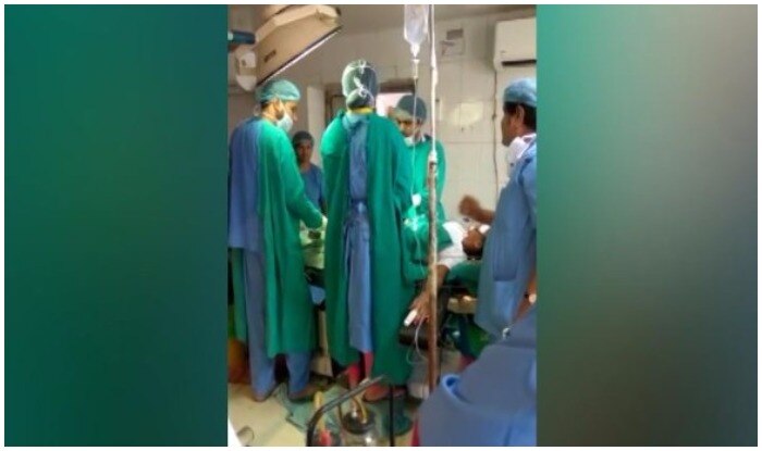 two doctors fight in operation theatre in jodhpur | VIDEO: जब ऑपरेशन ...