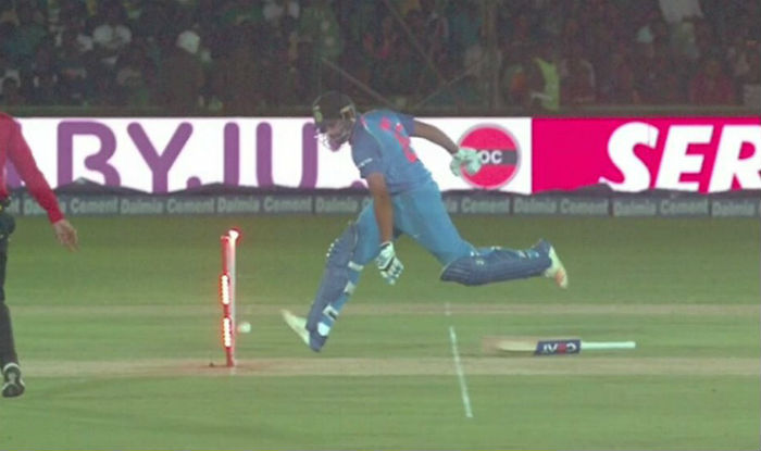 India vs Sri Lanka, 1st ODI: Rohit Sharma Run Out in Bizarre Fashion ...