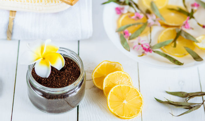 5 DIY Sugar Face Scrubs to Exfoliate Dead Skin Cells Easily | India.com