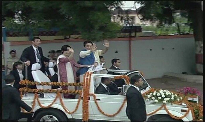 In Photos: PM Narendra Modi, Japanese PM Shinzo Abe’s Roadshow From ...
