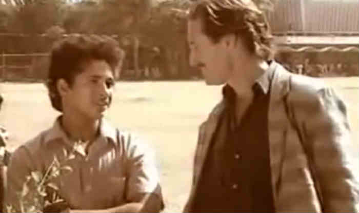 Tom Alter took the first ever video interview of Sachin Tendulkar, watch video । टॉम ऑल्टर ने ...