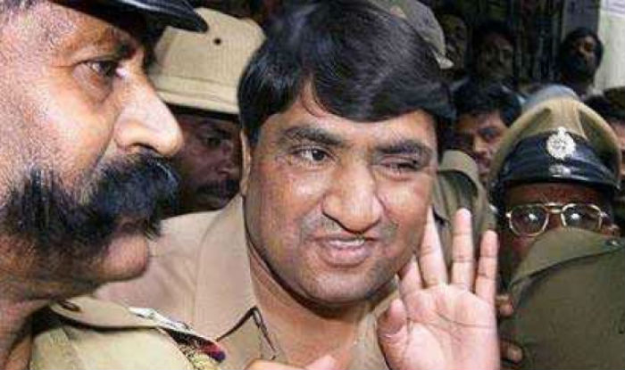 Abdul Karim Telgi, Convicted in Fake Stamp Paper Scam, Dies of Organ ...