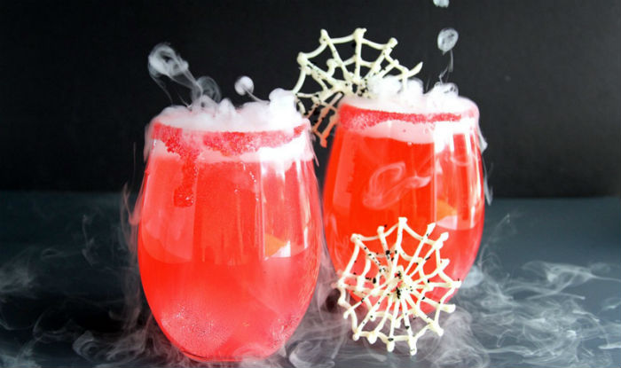 Halloween 2017 Cocktail Recipe: Try Making This Recipe of Murder in The ...