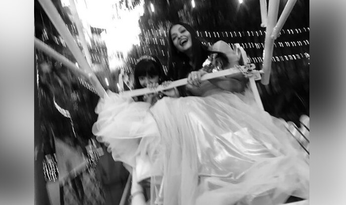 Aishwarya Rai Bachchan And Aaradhya’s Candid Moment While Enjoying The ...