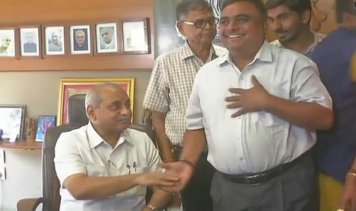 Nitin Patel Takes Charge as Deputy Chief Minister of Gujarat on Amit ...