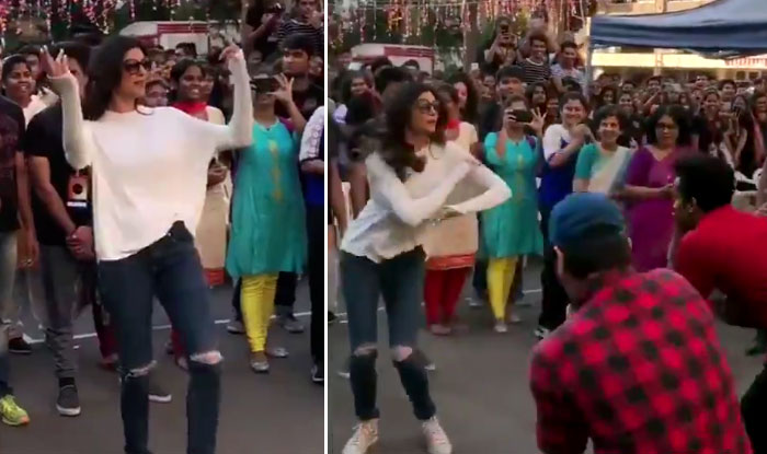 Sushmita Sen Dancing With Students From Mumbai’s St. Andrews College is ...