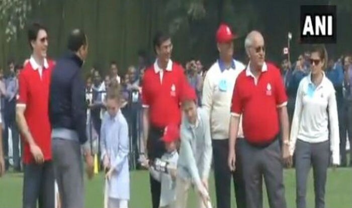 Justin Trudeau & Children Play Cricket With Kapil Dev, Mohammad ...