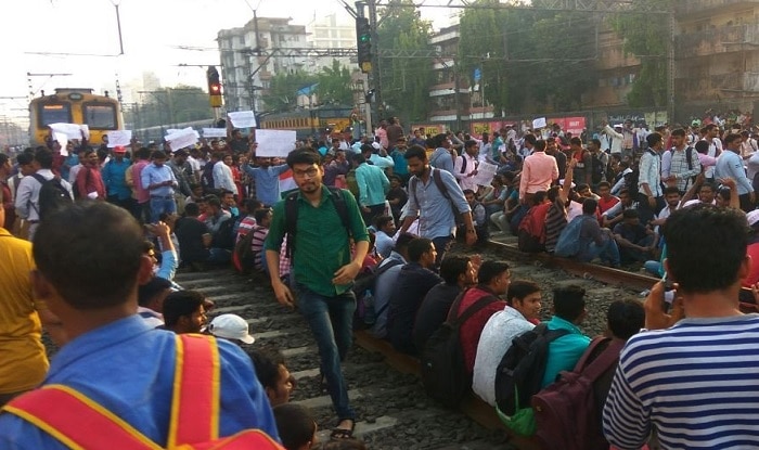 Mumbai Central Line Protests: Trains Begin Moving From Matunga Road ...
