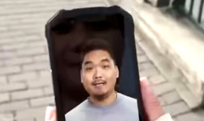 Weird Chinese Phone Advertisement Will Definitely Convince You To Buy A ...