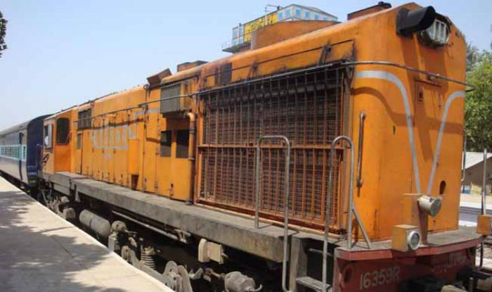 Delhi: Driverless Locomotive Rolls Down Tracks at Anand Vihar Railway ...