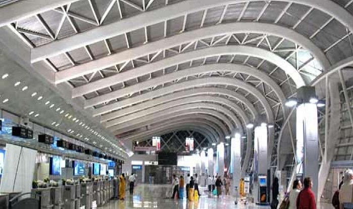 Mumbai: Main Runway of Chhatrapati Shivaji International Airport to ...