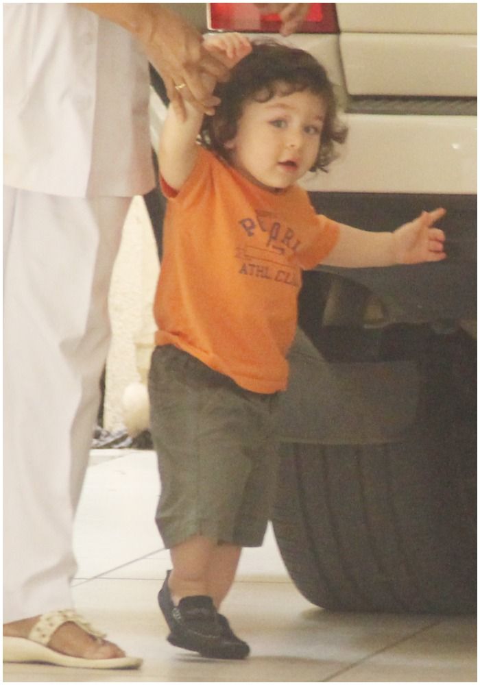 Taimur Is Done With Just Posing, He Now Wants To Talk To The Paparazzi ...