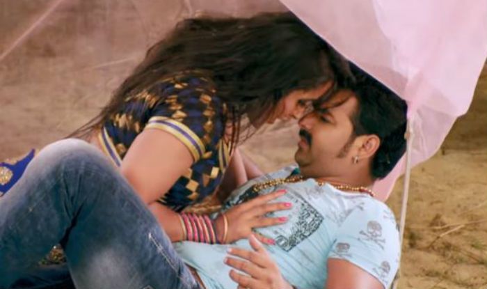 Bhojpuri Romantic Song Chhalakata Hamro Jawaniya Starring Pawan Singh