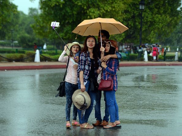 Follow These Steps To Look Trendy Even During The Monsoons | India.com
