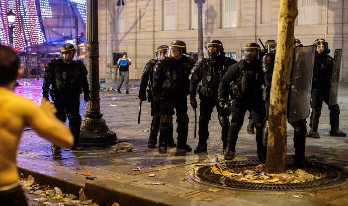 France FIFA World Cup Victory: Violence Breaks Out in Paris After ...