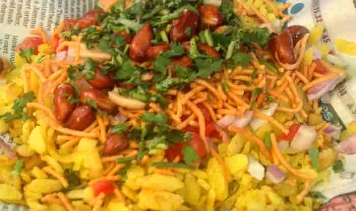 Maharashtrian Dadpe Poha: नाश्ते में बनाएं महाराष्ट्रीयन स्टाइल दडपे ...