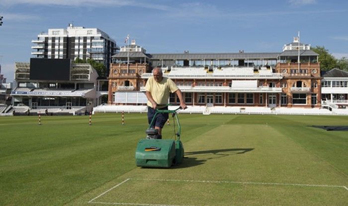MCC Groundsman Mick Hunt Set To Retire After 49 Years on Lord’s ...