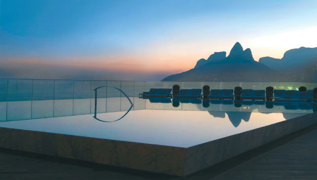 15 breathtaking photos of amazing hotel pools around the world! Go take ...