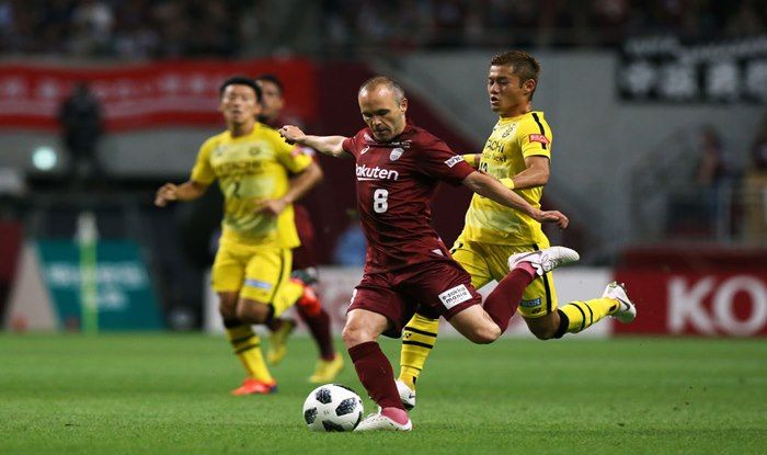 Andres Iniesta Scores Outrageous First Goal in Japan For New Club ...