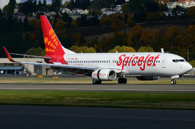 SpiceJet Flight Makes Emergency Landing at Chennai Airport Due to ...