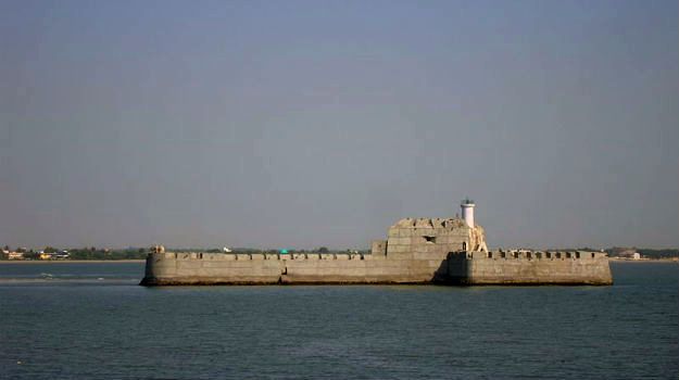 #WhereOnEarth is this fort? | India.com