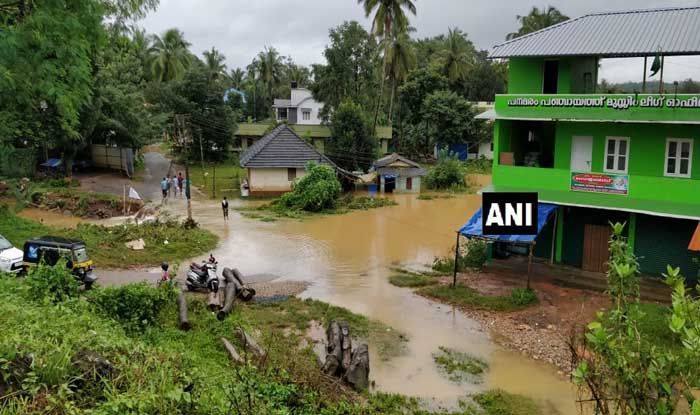 Kerala Floods Leave 37 Dead 31 000 In Relief Camps Rajnath Singh To