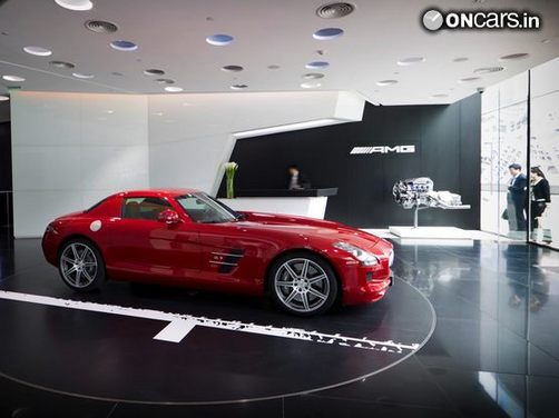 Mercedes Benz opens world's first AMG-only dealership in Beijing ...