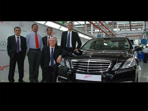Mercedes-Benz sells record numbers with the onset of 2011 and rolls out ...