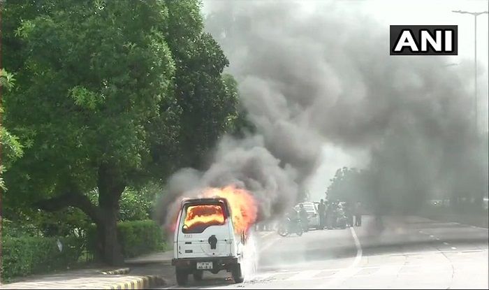 Delhi: CISF Vehicle Catches Fire, no Casualties Reported | India.com