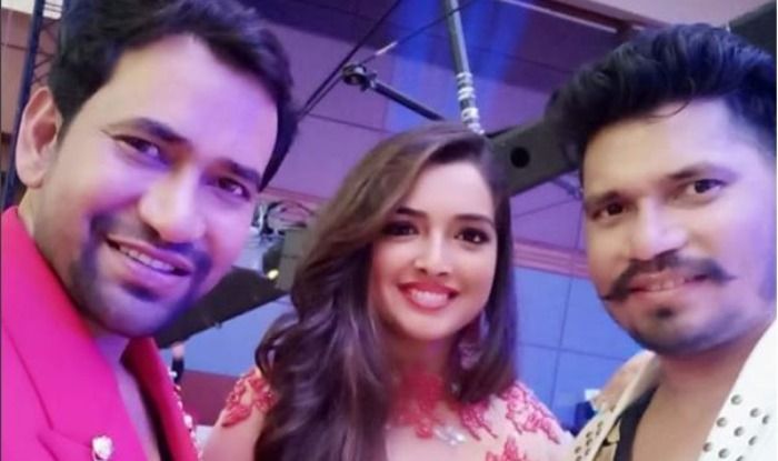 Bhojpuri Bombshell Amrapali Dubey Shares a Happy Picture With Rumoured Lover Dinesh Lal Yadav ...