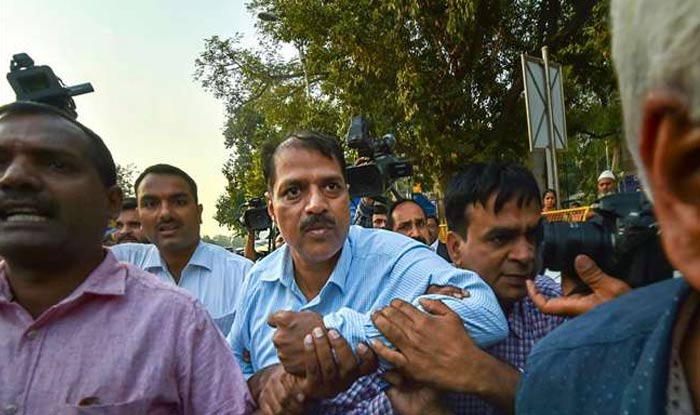 CBI Crisis: DSP Devender Kumar, Arrested in Bribery Case Involving ...