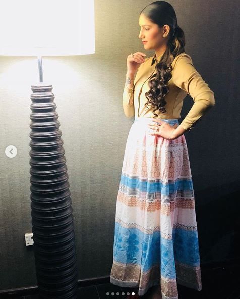 Haryanvi Dancer Sapna Choudhary Strikes a Pose, Looks Hot And Stylish ...