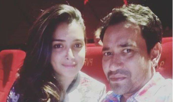 Bhojpuri Hot Couple Amrapali Dubey And Dinesh Lal Yadav Aka Nirahua Enjoy Their Movie Date in ...