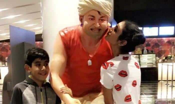 Internet Sensation Priya Prakash Varrier Looks Hot in Black Tee And ...