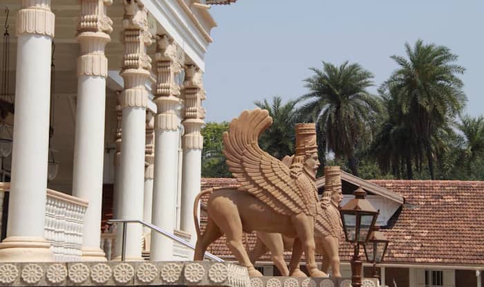 Udvada – A Parsi Land in Gujarat Where Time Stands Still | India.com