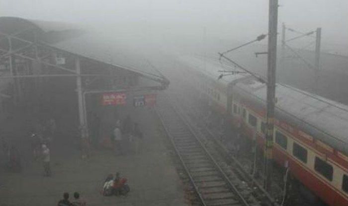 Fog Disrupts Air, Rail Traffic in Delhi; Early Morning Departures on Hold at Airport; 10 Trains ...