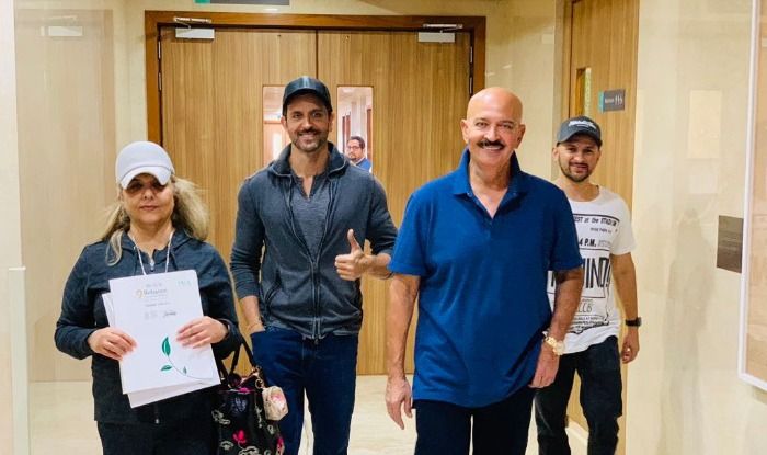 Hrithik Roshan Shares Rakesh Roshan’s Robust Pictures Post Surgery ...