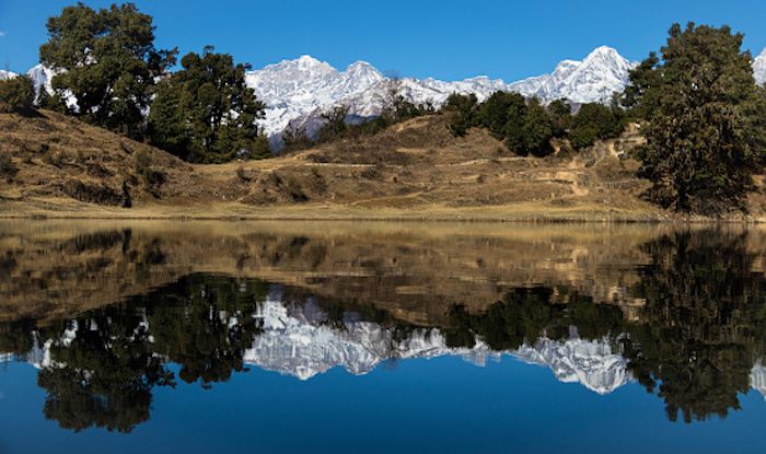 To Get a Sweeping View of The Tallest Peaks in Garhwal, Trek to Deoria ...