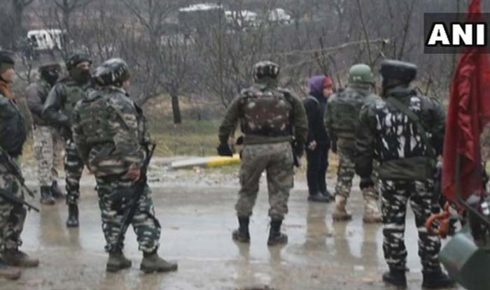 Jammu and Kashmir: 4 Terrorists Killed in Shopian Encounter; Internet Services Suspended | India.com