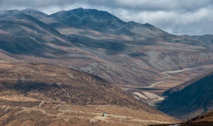 Why You Must Visit Bum La Pass And Shonga-Tser Lake in Arunachal ...