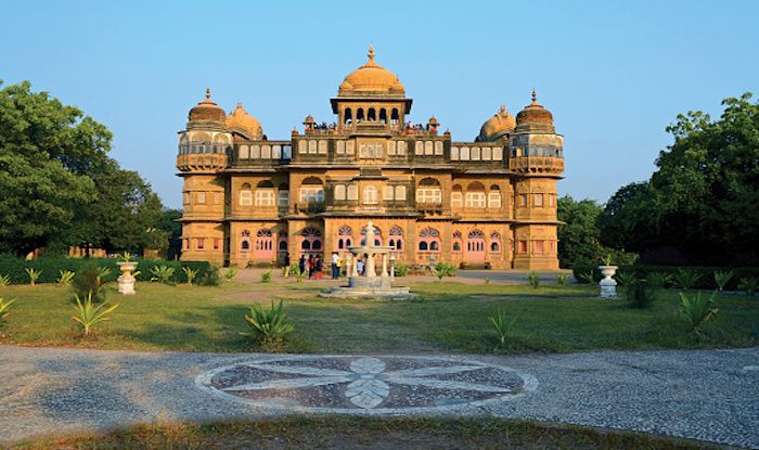 From a Ship Building Yard to a Grand Palace, Mandvi is a Culture Hub ...