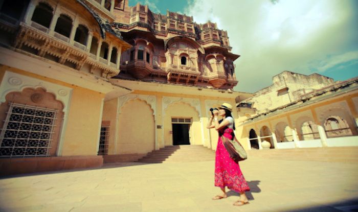 Tips on How to Click Great Photographs While Travelling | India.com