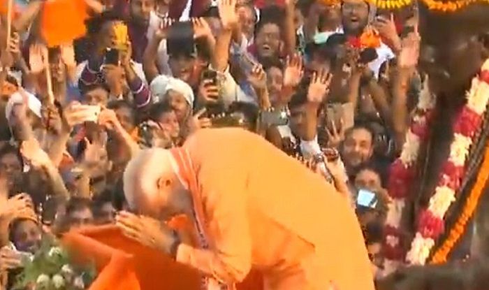 WATCH| PM Modi Folds Hands, Bows to Public in Varanasi | India.com