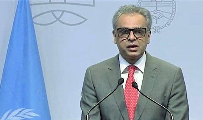 Syed Akbaruddin Shakes Hands With Pak Journos After UNSC Meet, Says We ...