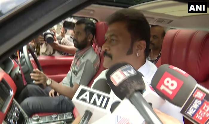 कर्नाटक सरकार को बड़ा झटका, कांग्रेस एमएलए आनंद सिंह ने विधानसभा से ...